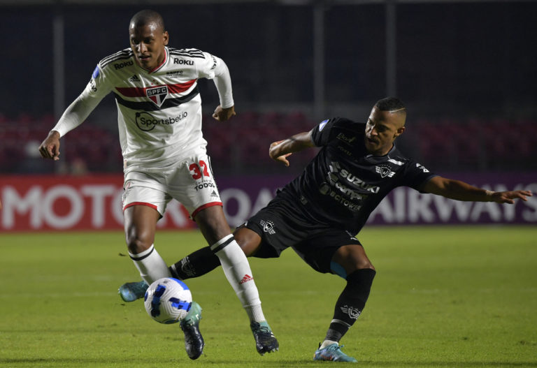 West Ham United: Luizão contract revealed as player to jet into England