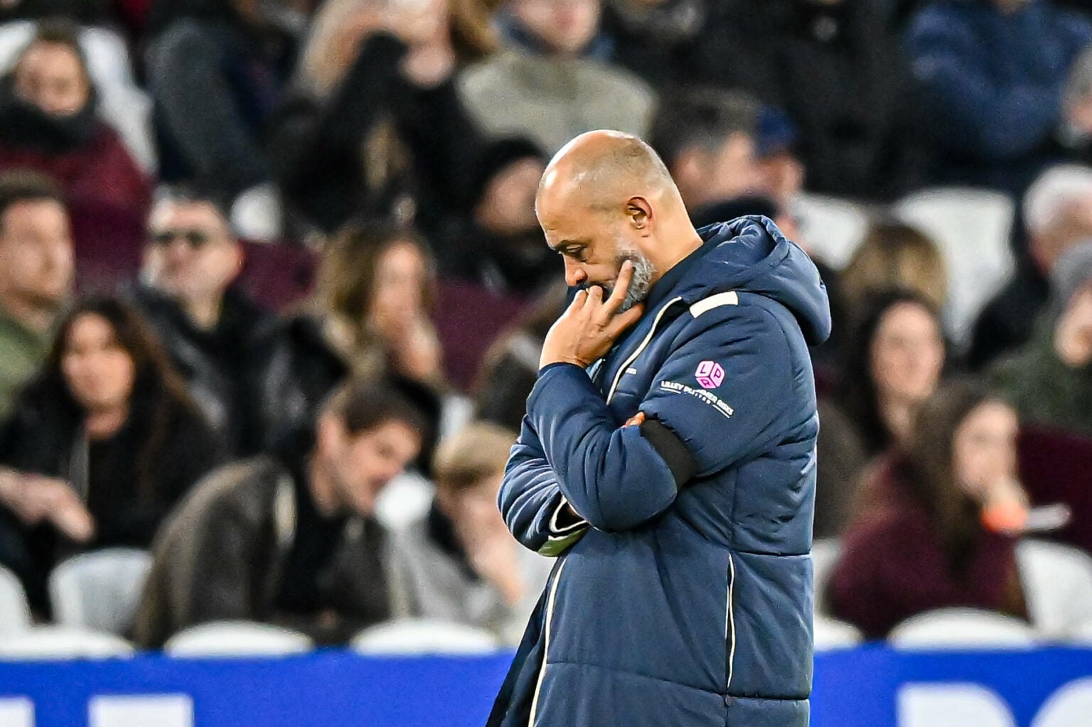 West Ham manager Nuno trolled by Millwall-loving Shrek at World Darts ...